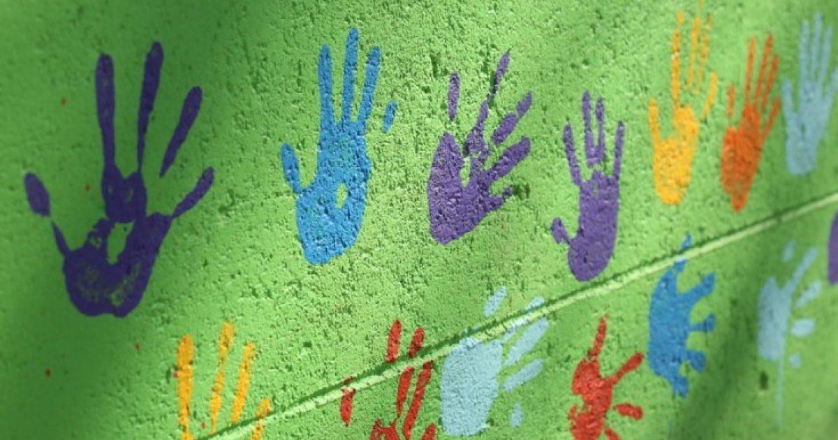 Child safe volunteering resources | The Australian Volunteers Program