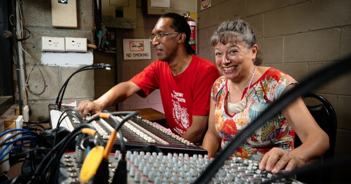 Media & design volunteering roles | The Australian Volunteers Program