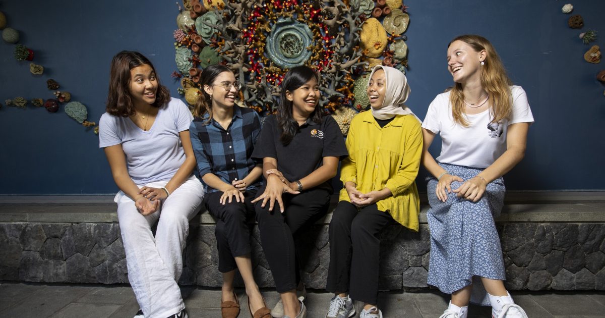 Support | The Australian Volunteers Program